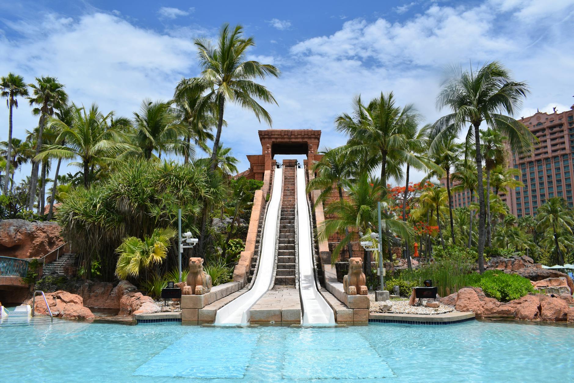 Family Hotels Toronto [2026]: Best Kid-Friendly Hotels & Resorts