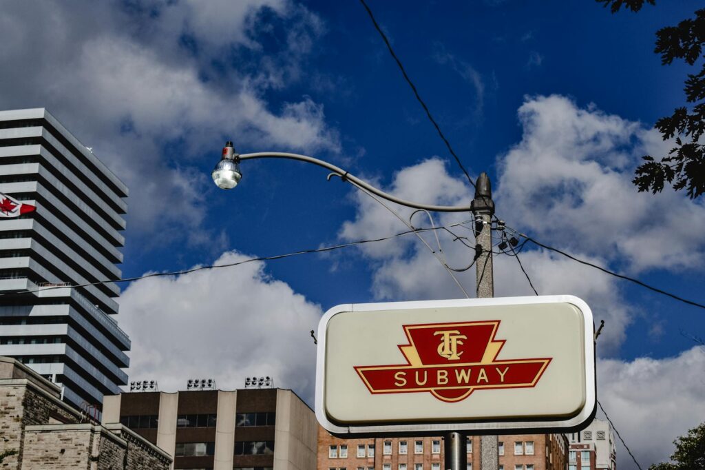 Toronto TTC Guide [2026]: Subway, Streetcar & Bus for Tourists